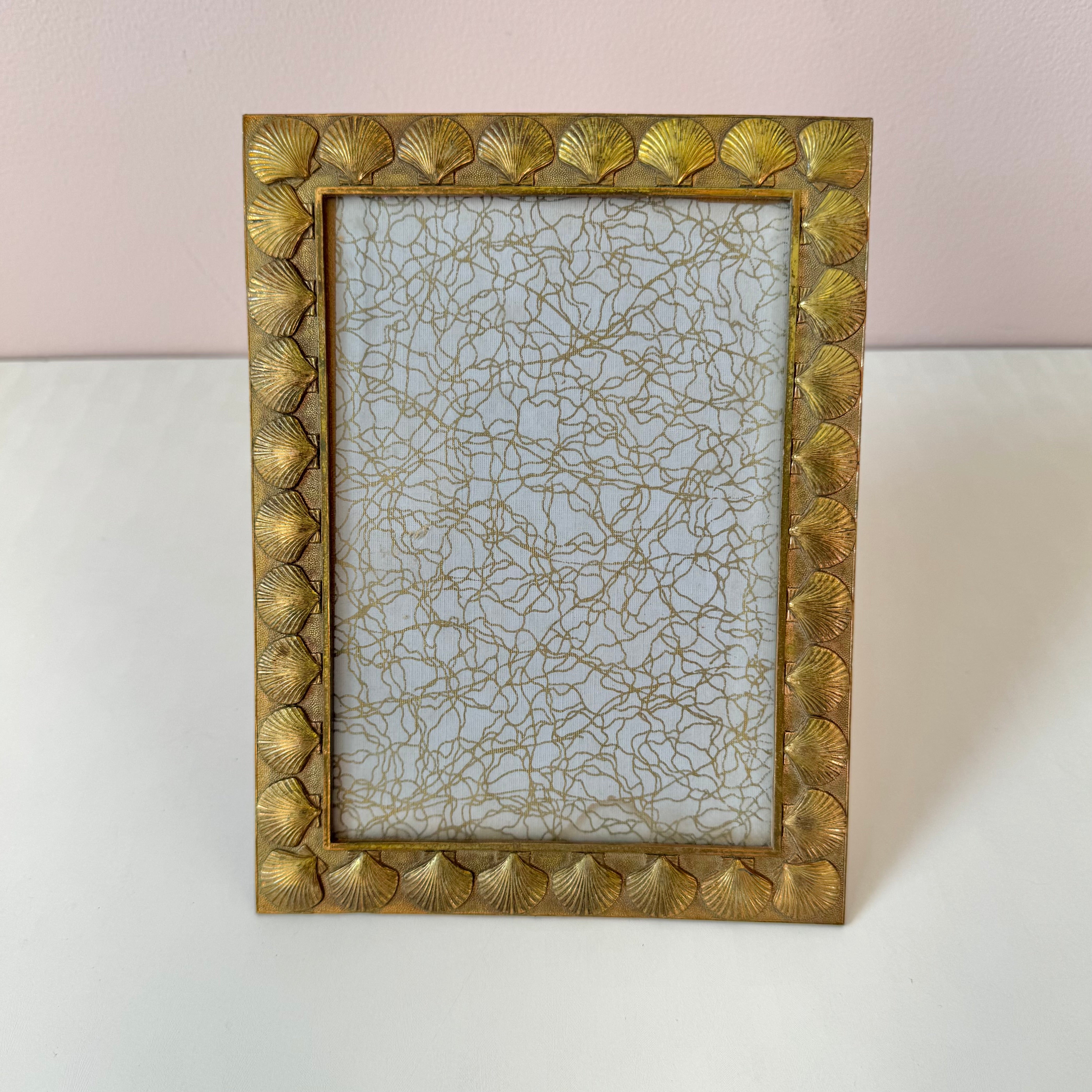 Vintage Brass Clam Shell Picture Frame – The Swan's House